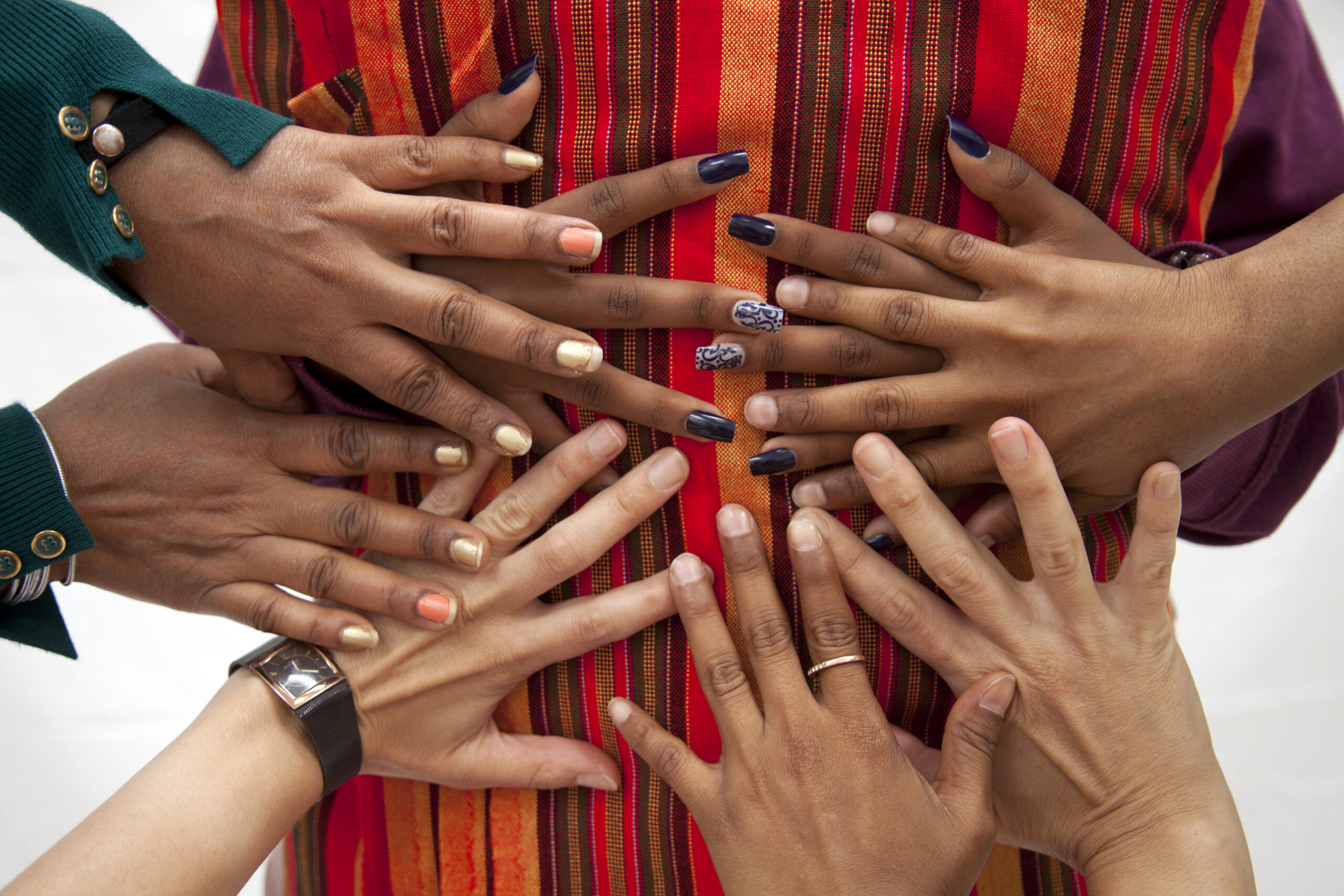 Ellas lo Bordan para Vía Célere